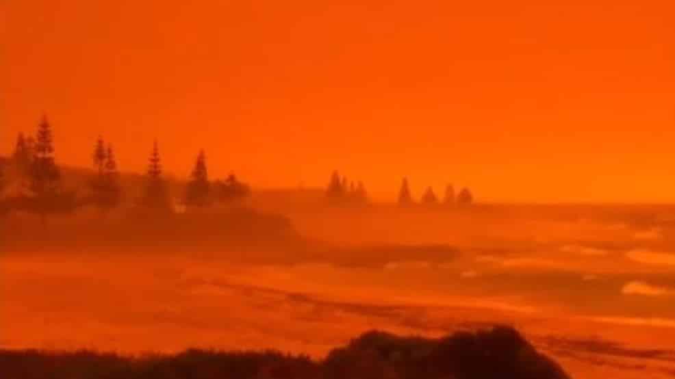 Wildfire prompts evacuations near California-Oregon border