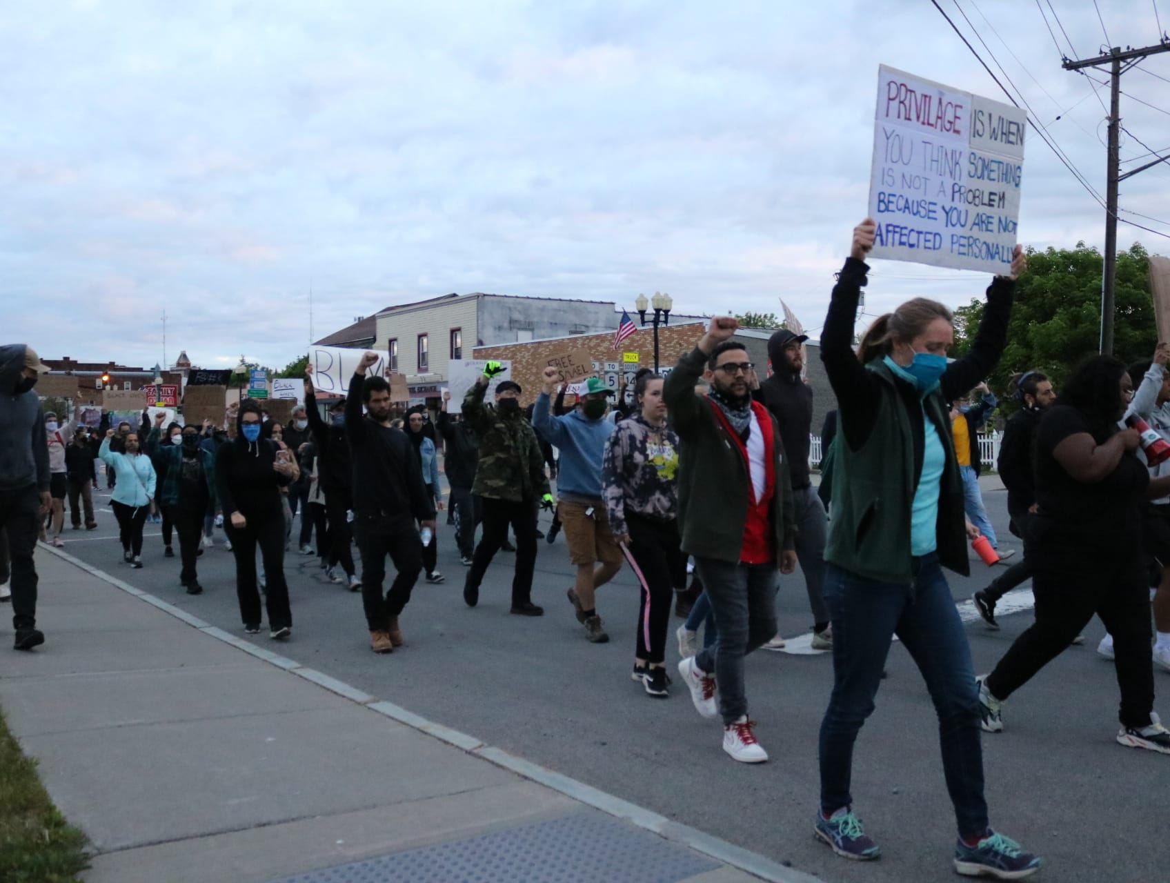 Hundreds rally and march through Geneva at George Floyd protest (photos ...
