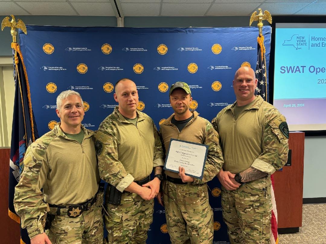 Wayne deputy graduates from SWAT training