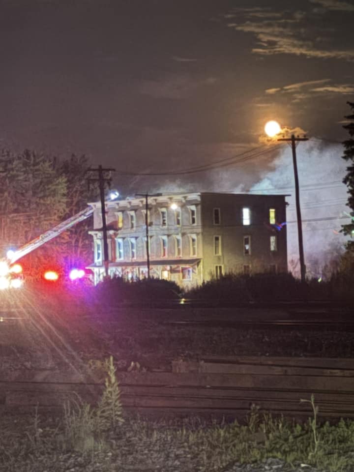 Lyons Structure Fire Displaces Several: Cause Under Investigation