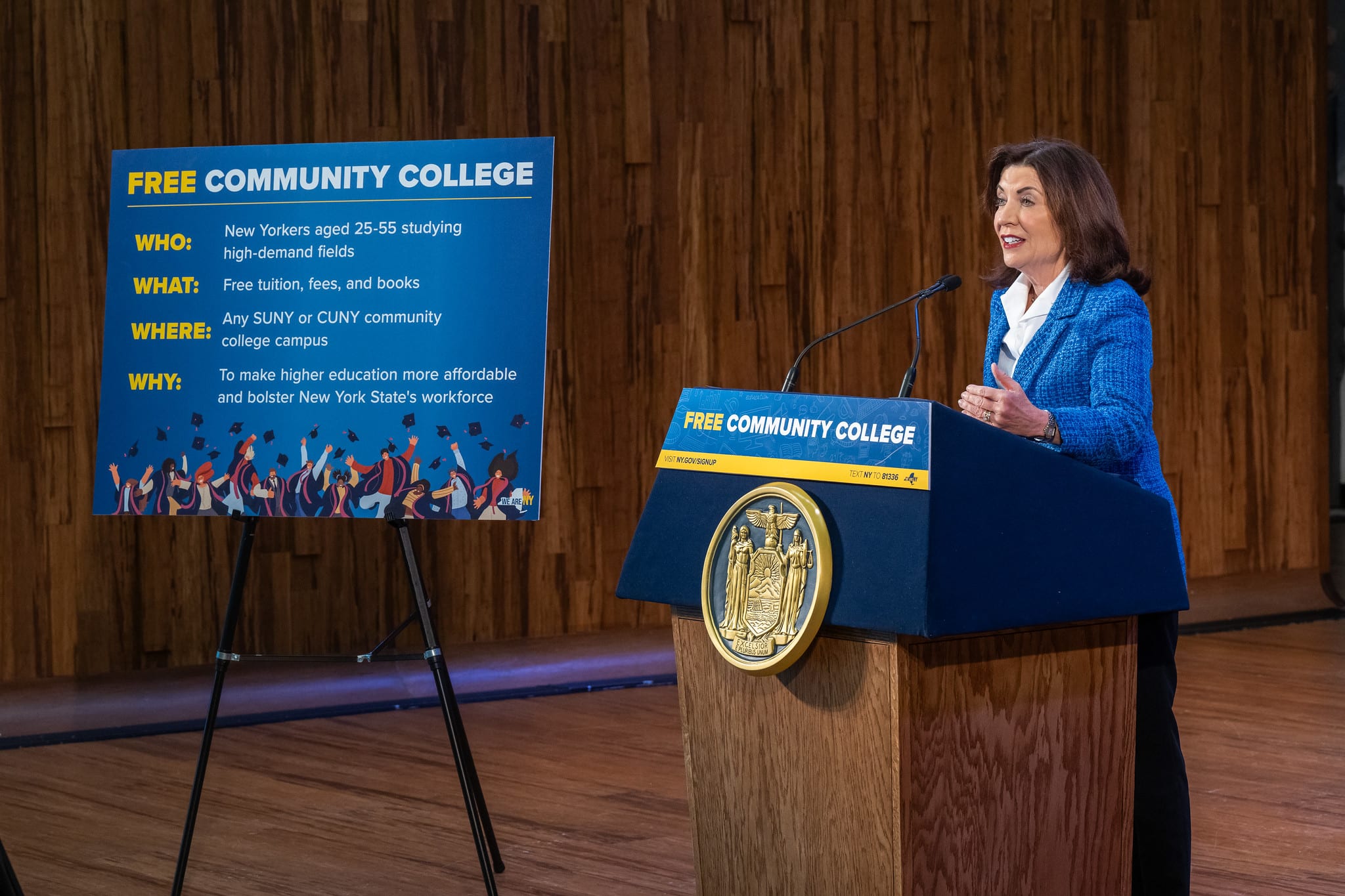 Hochul talks free community college plan part of 2025 proposal