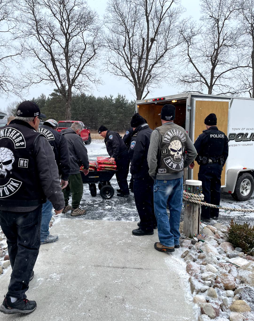 SFPD and Finger Lakes Punishers deliver supplies to Phoebe's K9 Resort ...