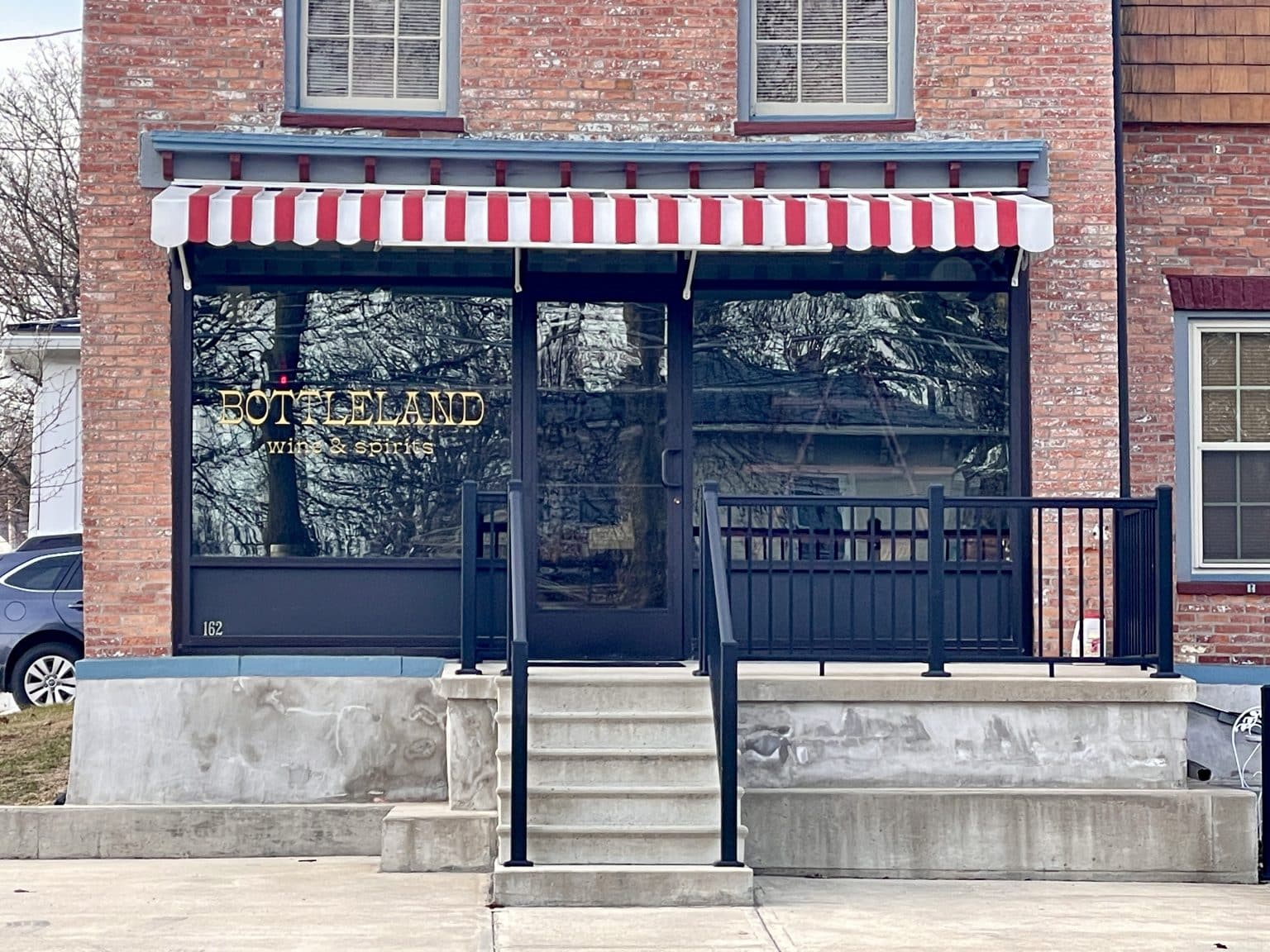 Bottleland: A Boutique Wine & Spirits Shop Opens in Geneva